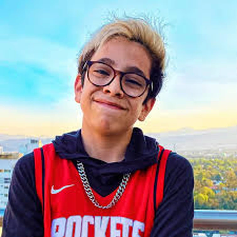 Carlitos se hizo una polemica por ac0s4r digitalmente a una seguidora ...