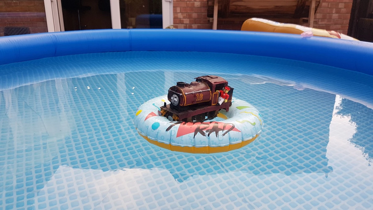 Cardboard Sixteen | Crusty Crew Series Wiki | Fandom