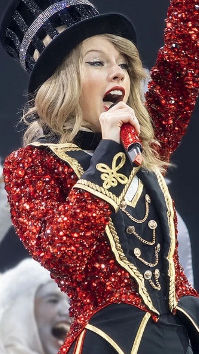 Appreciation post for when Taylor was in her adorable top hat era on ...