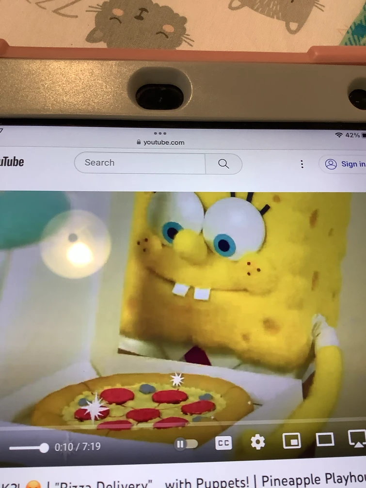 SpongeBob with pizza in pineapple playhouse | Fandom