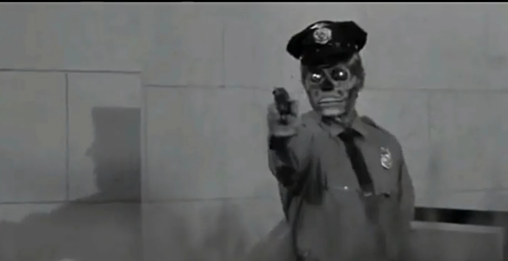 Who is the bank guard on the movie "They Live"(1988) | Fandom