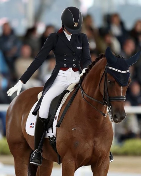 Me equipping my djae | Fandom