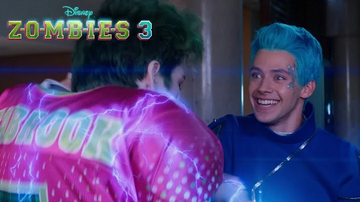 ZOMBIES 3 | Cheerleaders, Aliens and Werewolves meet the Aliens | Clip ...