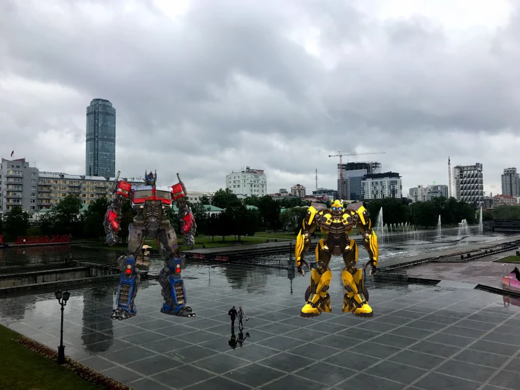 Optimus Prime and Bumblebee in Yekaterinburg | Fandom