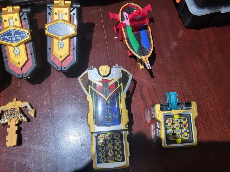Retro Review: PART 1 - GOKAIGER WEAPONS, MORPHERS, KEYS | Fandom