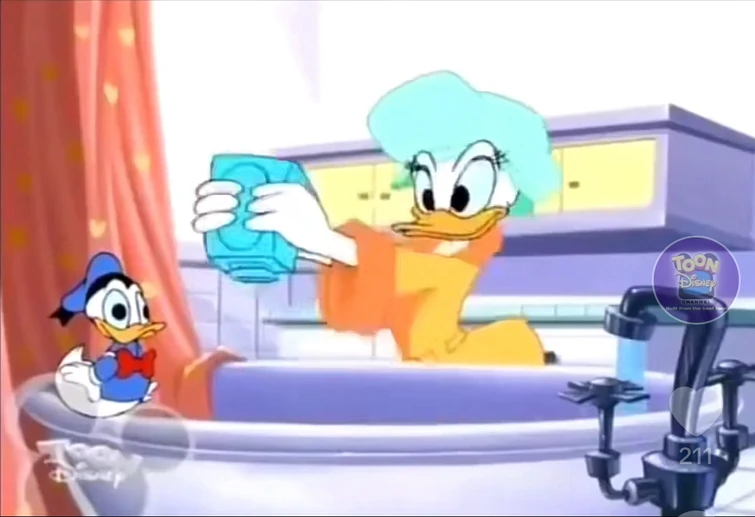 Daisy has a Donald Duck bath tub duck | Fandom