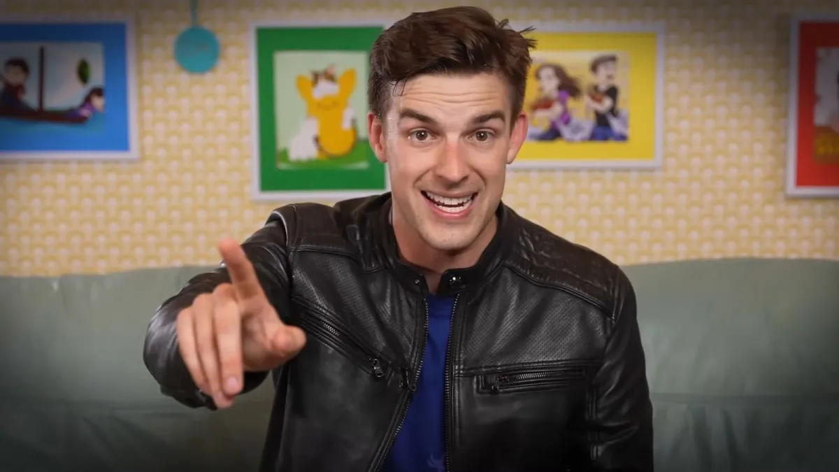 we need to mourn for the fact our MatPat is quitting make this big so ...