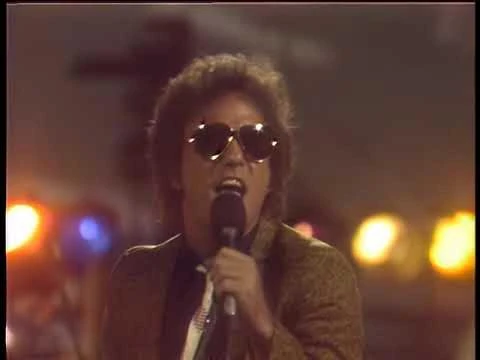 Can you imagine both Gidget and Chloe singing this song together?🎸🎷 ...