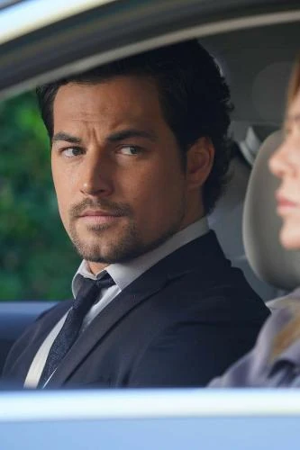 Derek or Deluca??? | Fandom