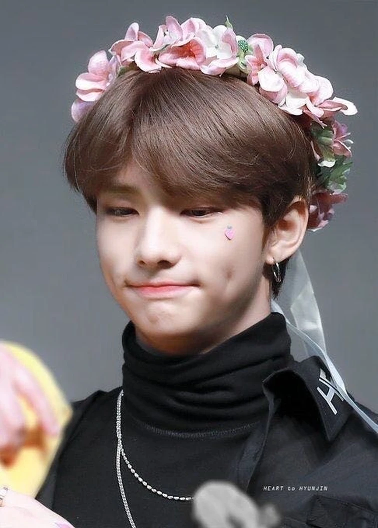 HAPPY BDAY HYUNJIN | Fandom