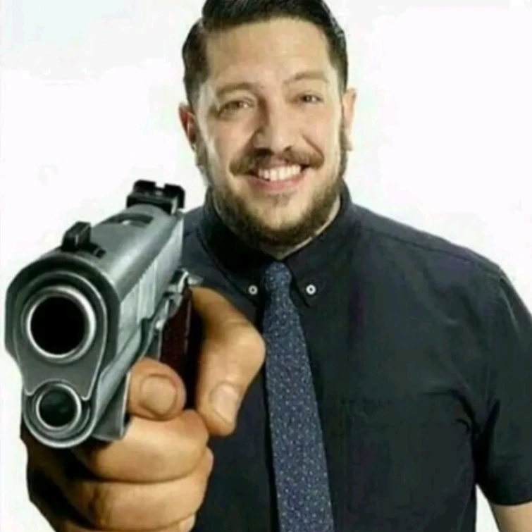 [Mandalorian]My friend Xavier has a theory about Moff Gideon. And I don ...