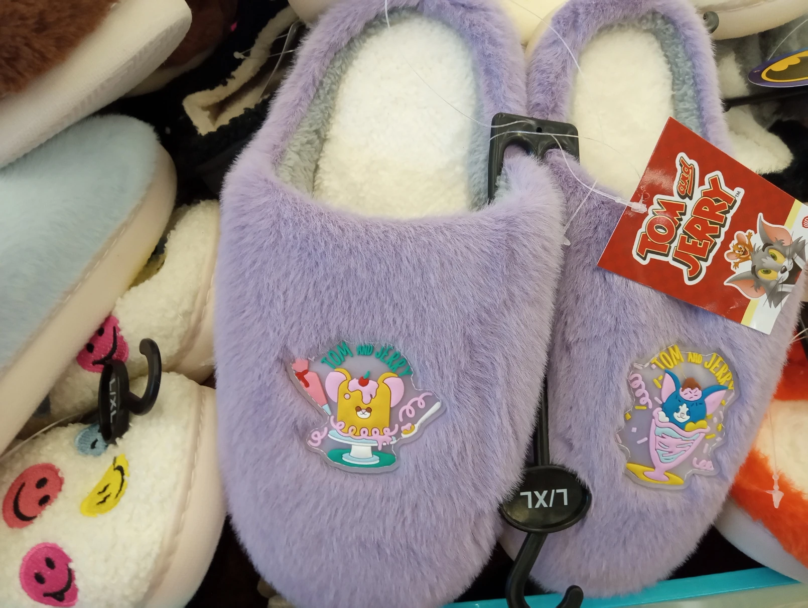 OFFICAL TOM AND JERRY SLIPPERS AT WALGREENS | Fandom