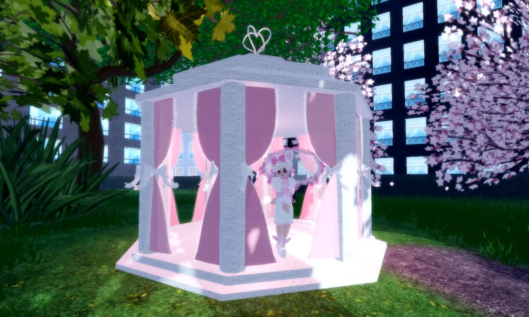 Discuss Everything About Royale High Wiki | Fandom