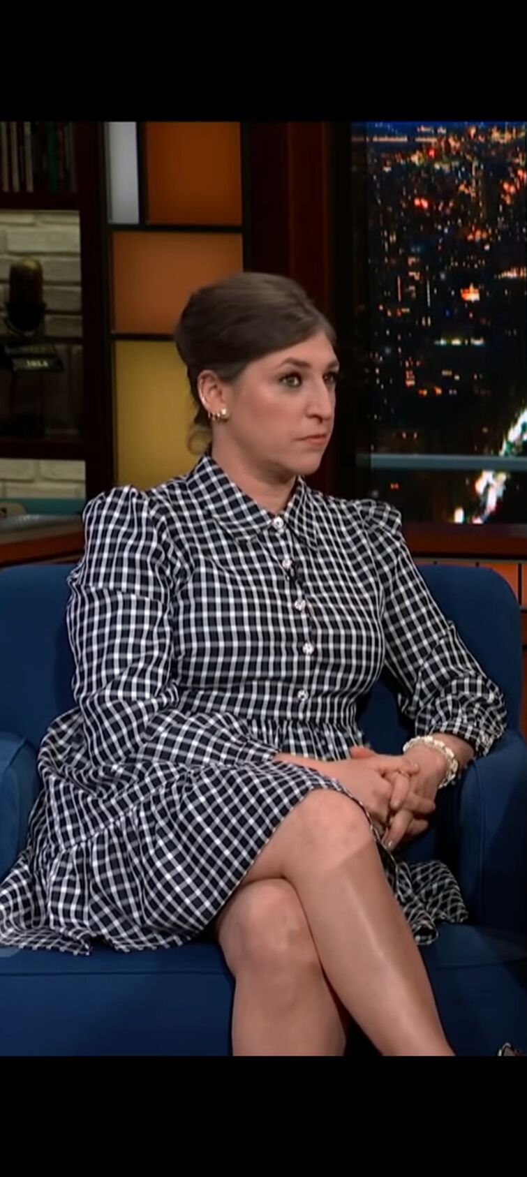Mayim Bialik Legs