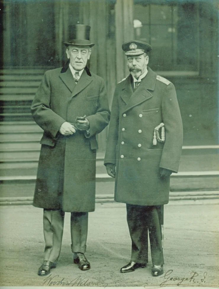 Emperor Kalvin meets with President Kyle. | Fandom