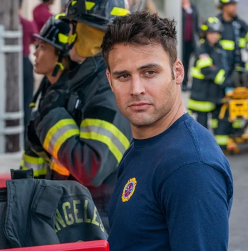 Edmundo Diaz | 9-1-1 Wiki | Fandom