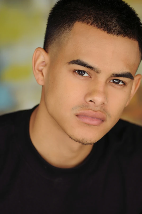 Julian Works | 9-1-1 Wiki | Fandom