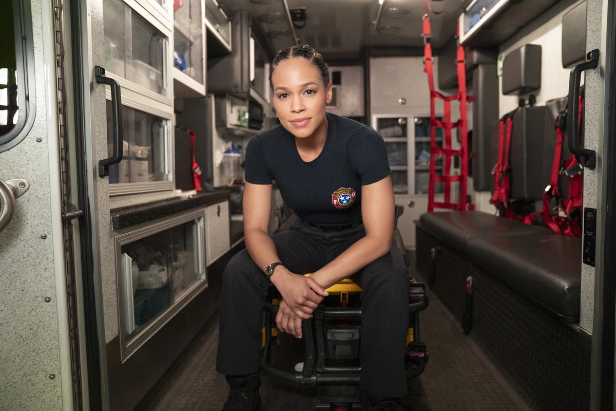 Roxie Alba | 9-1-1 Wiki | Fandom