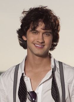 Navid Shirazi | 90210 USA Wiki | Fandom