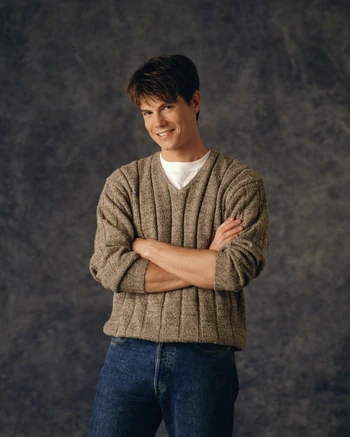 Joe Bradley | 90210 Wiki | Fandom