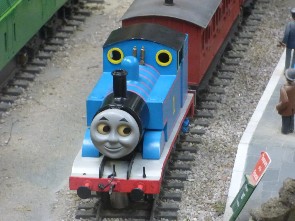 At Drayton Manor Thomas has Yellow Eyes | Fandom
