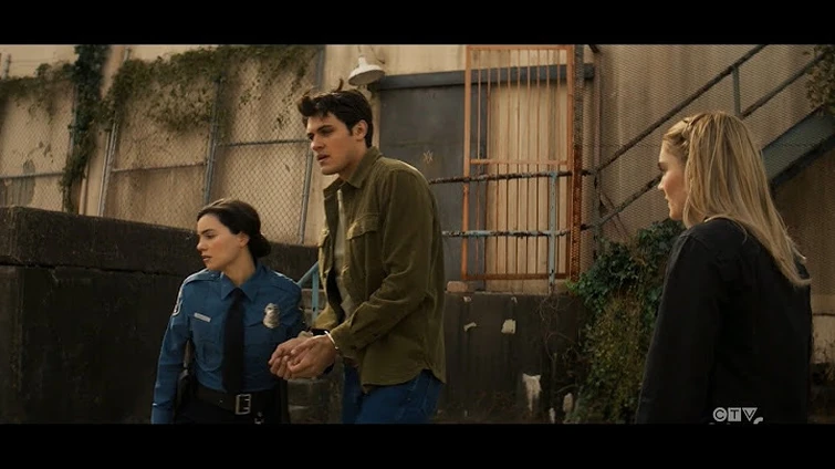 The Winchesters 1X11 - Betty is arresting John, the Akrida trying to ...