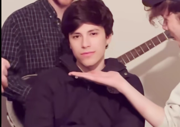 he looks so cute gogy sjjdjjdjd | Fandom