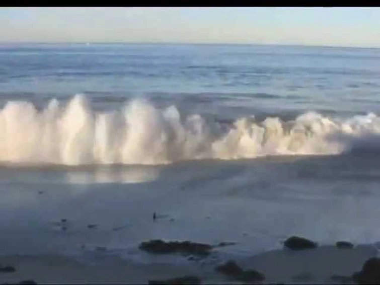 nice ocean waves (watch till the end there's a big wave) | Fandom