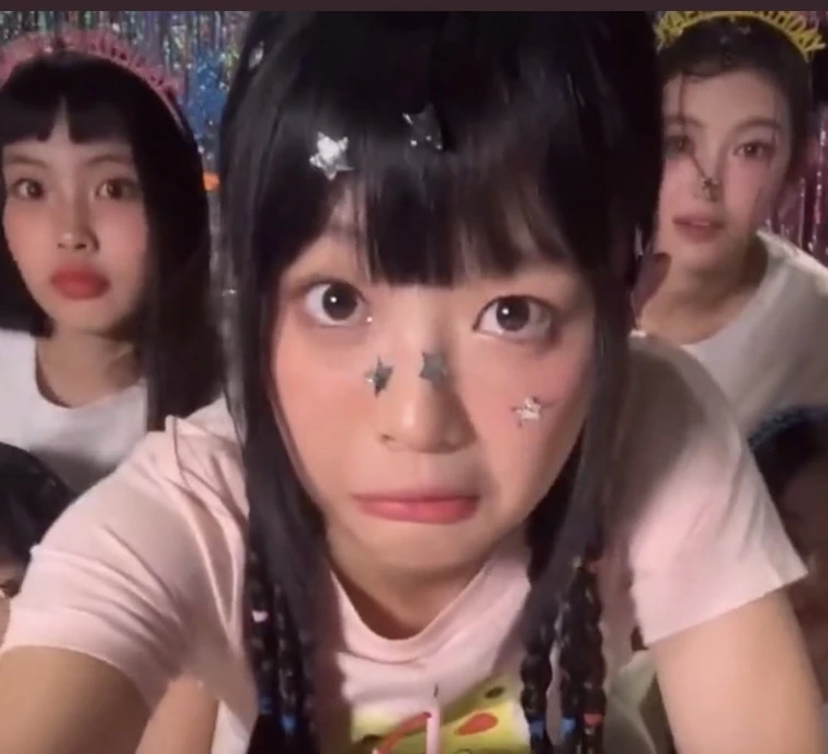 🤍💙🐰 NEWJEANS 🐰💙🤍 | Fandom