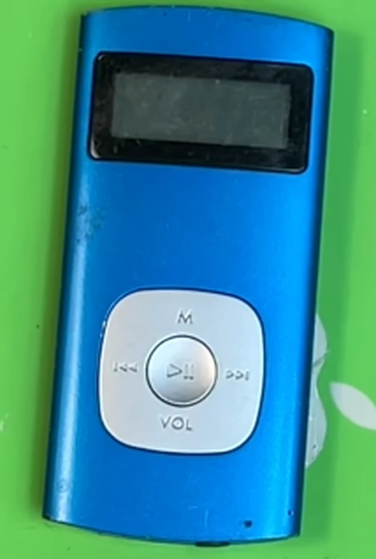 it's just an mp3 player, it shares no resemblance to any video game ...