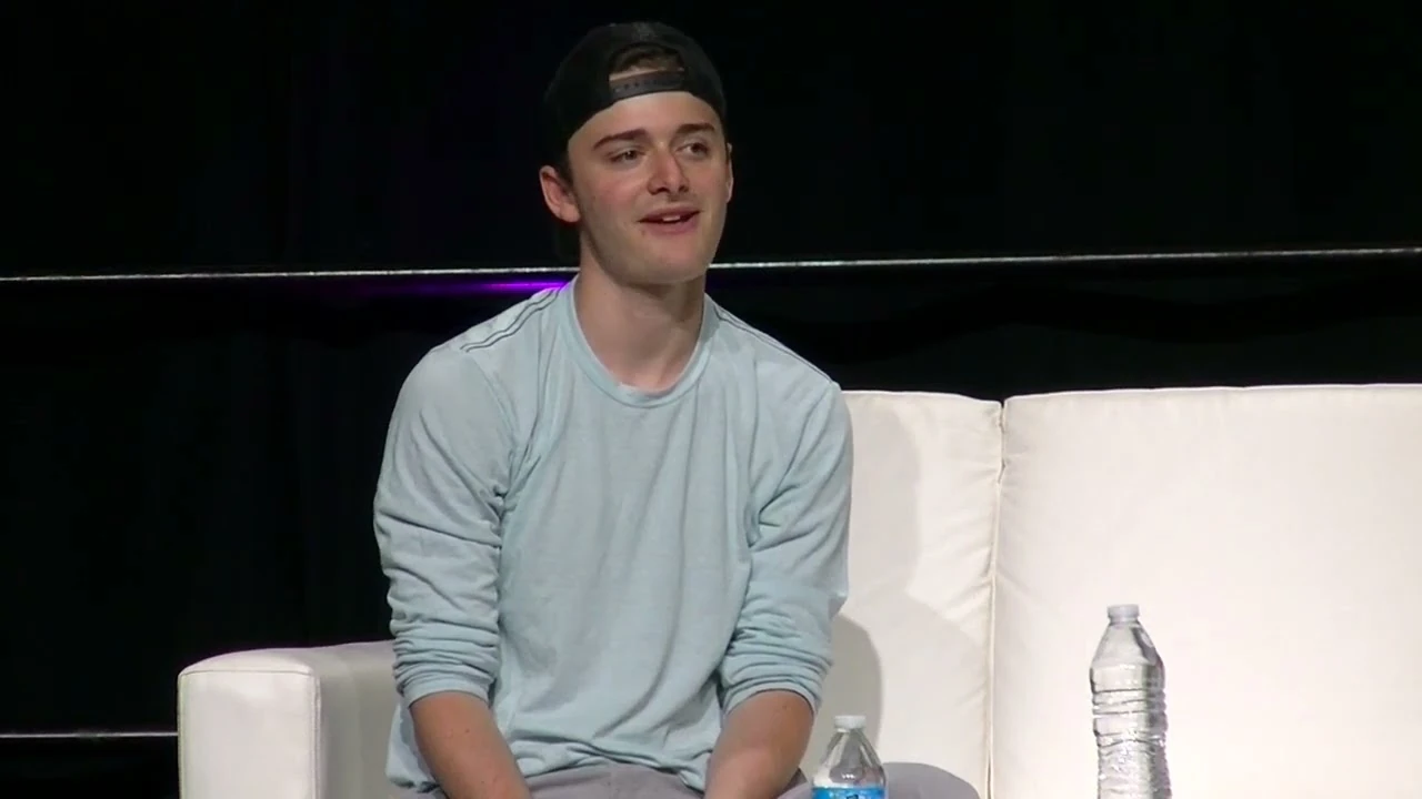 Noah at Awesome Con (hinting at byler!) | Fandom