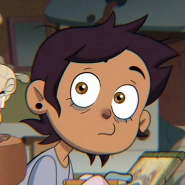 Which version of Luz do you like better? | Fandom