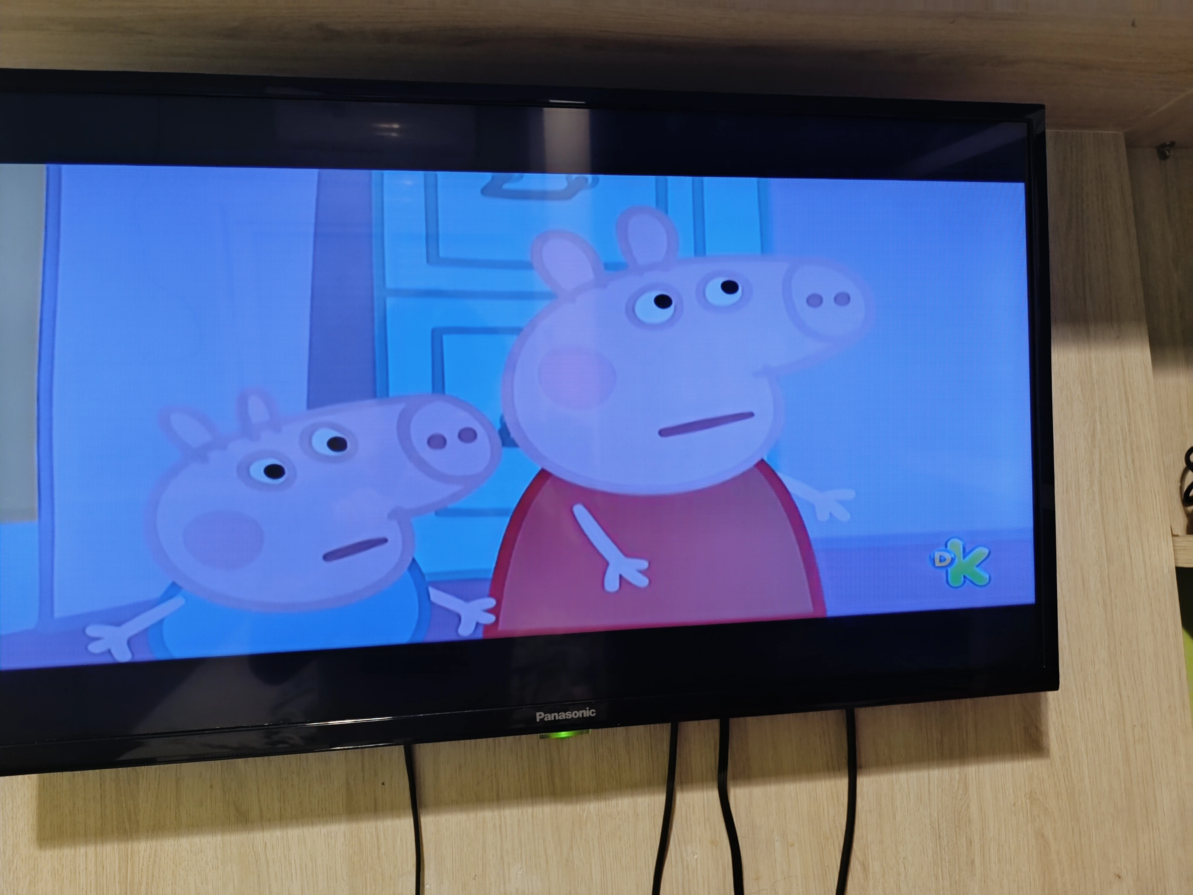 LEP extrano durante Peppa Pig (Feed Brasil) | Fandom