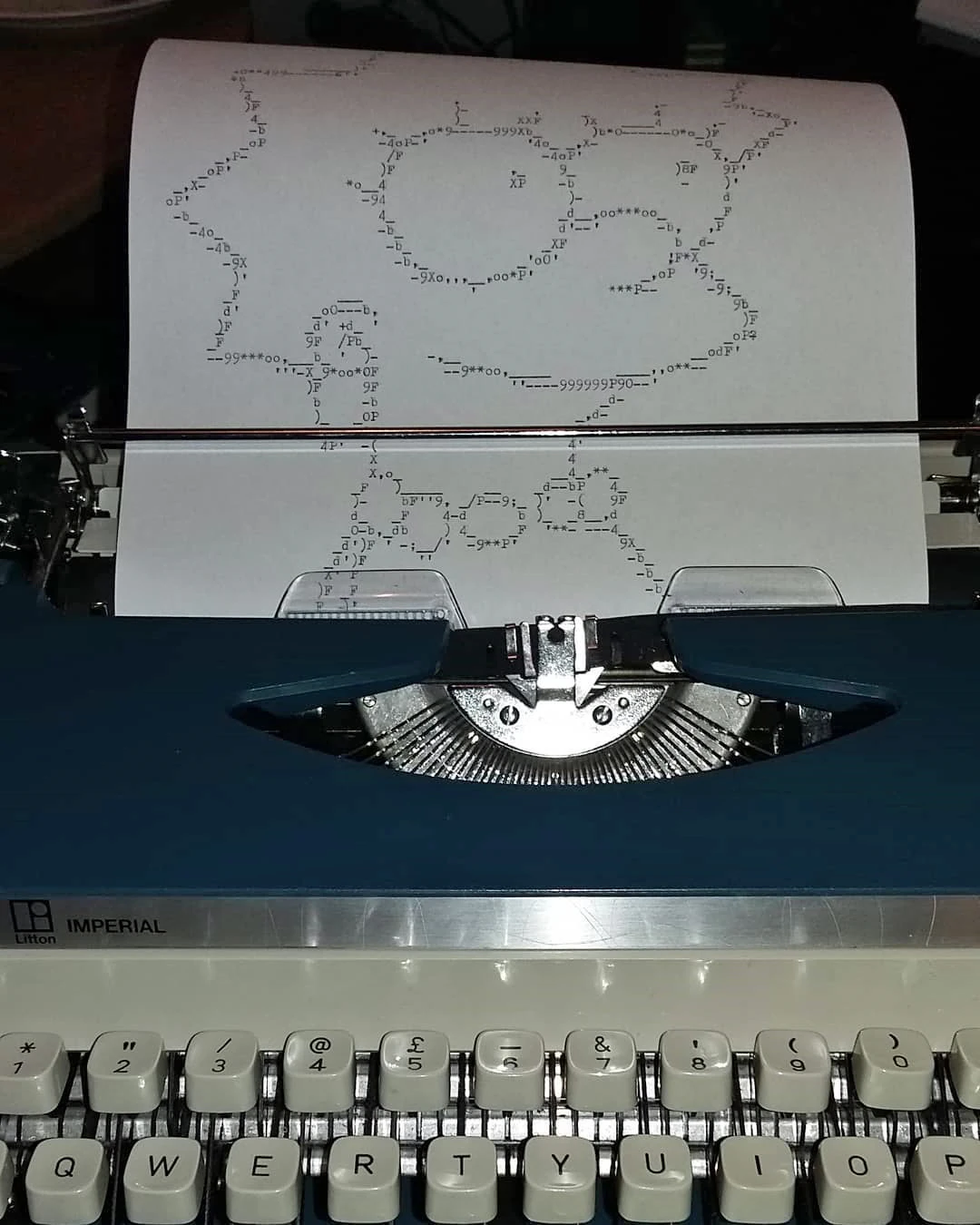 Lisa ascii artwork done on a typewriter | Fandom