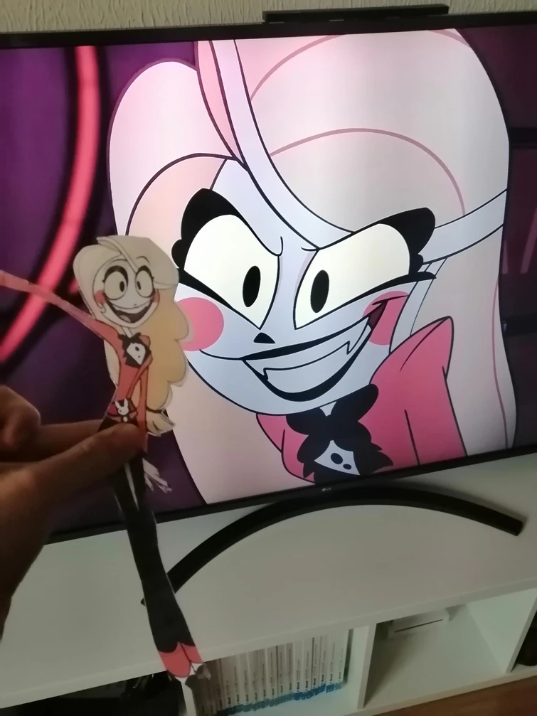 Charlie Magne en su serie de televisión | Fandom