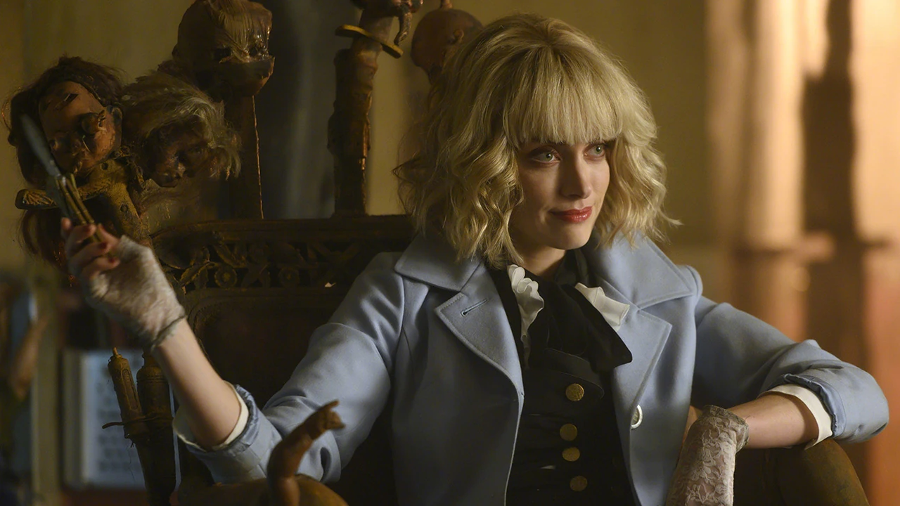 ‘Batwoman’: Rachel Skarsten on Returning to Her DC Comics Roots | Fandom