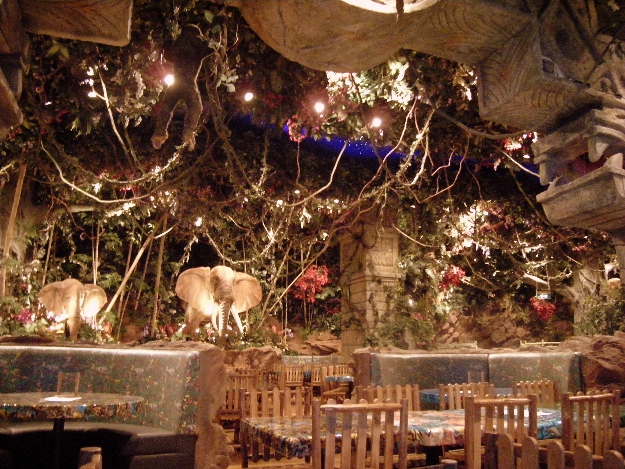 Rainforest Cafe