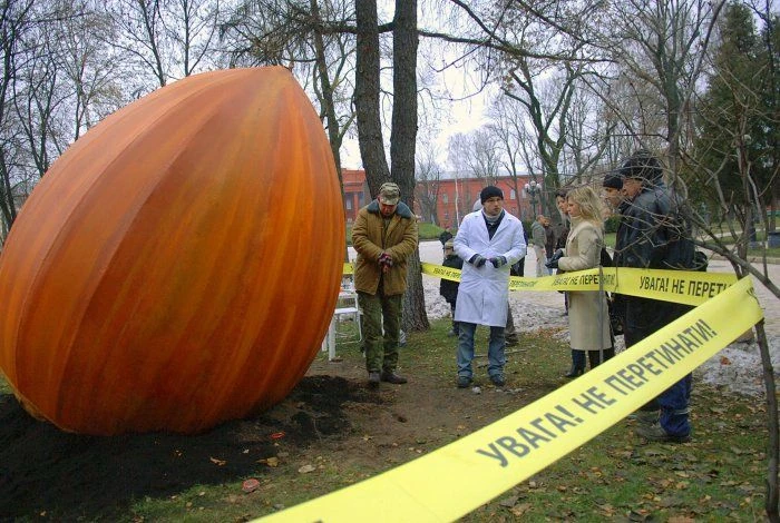 NEW TOPIC! Guys look at this giant nut!!!!!! | Fandom