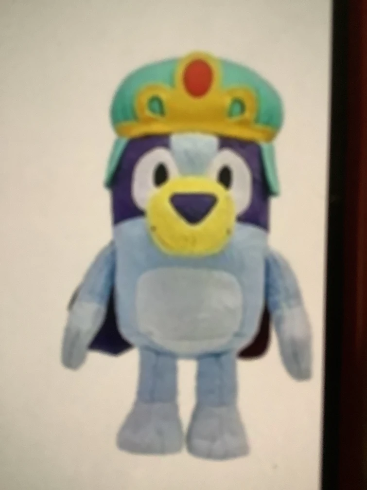 Bluey heeler wearing a crown | Fandom