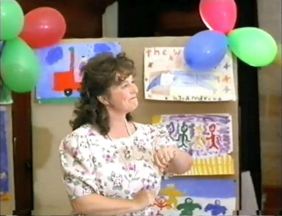 Mrs. Bingle | ABC For Kids Wiki | Fandom