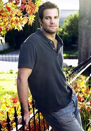 Geoff Stults | Happy Town Wiki | Fandom