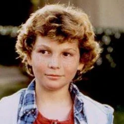 Simon Holmes | Absolute Horror Wiki | Fandom