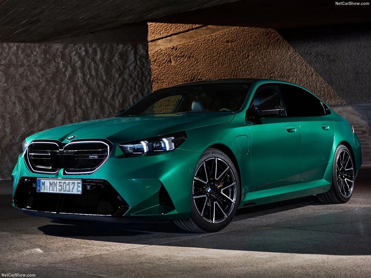 Comment cars that are lighter than the new 2025 BMW M5 | Fandom