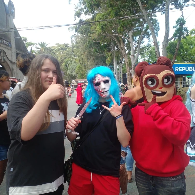 Look at that beautiful costume of max (People cosplaying as characters ...