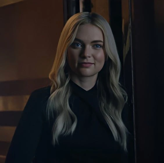 Elizabeth Saltzman | A Court of Original Vampire Academies Wiki | Fandom