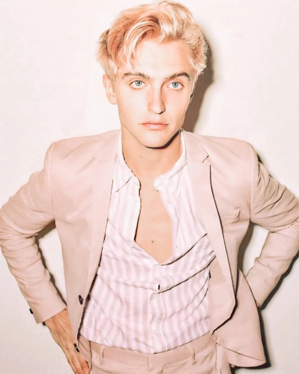 Hart Denton | Wiki ActorsWiki | Fandom