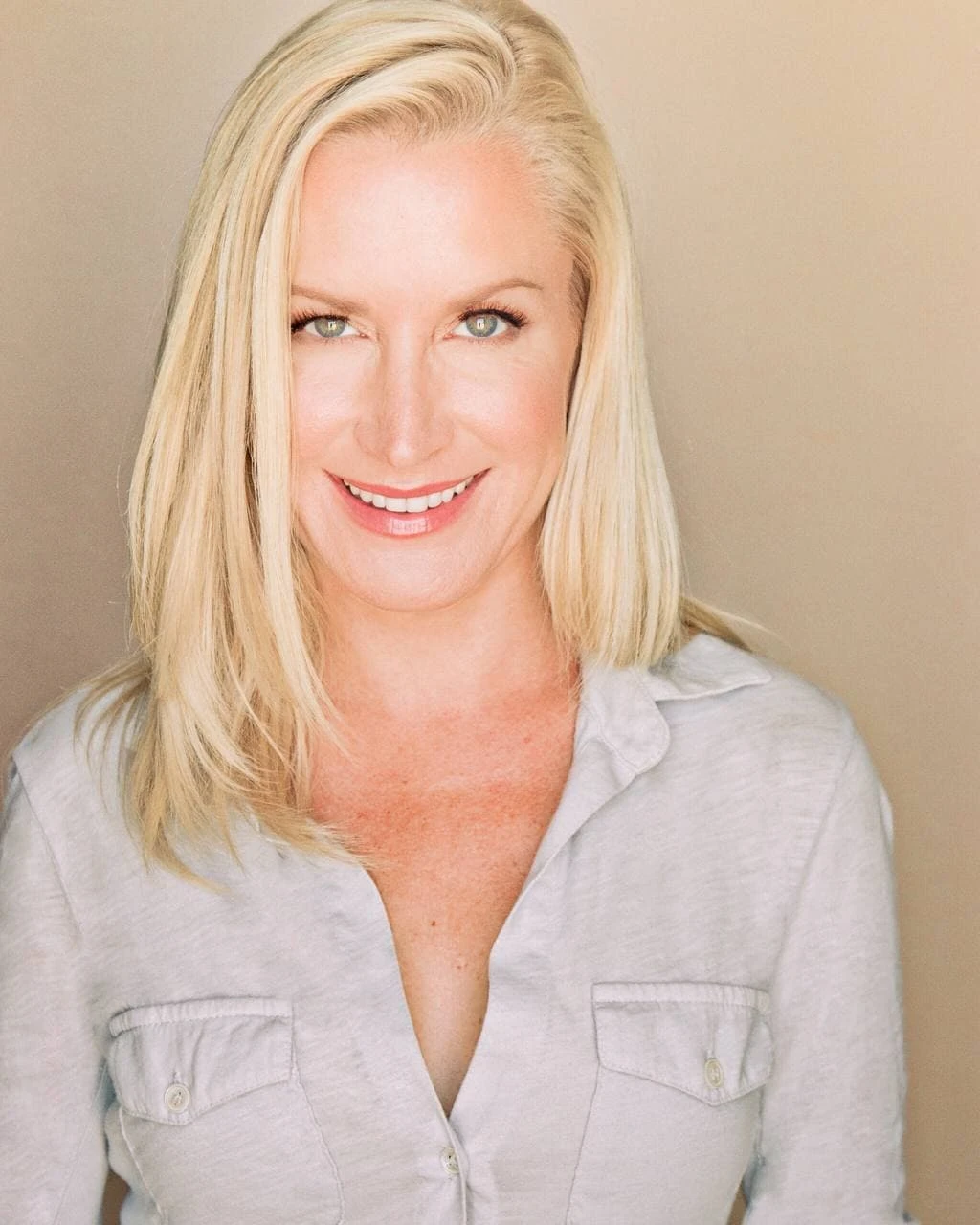 Angela Kinsey | Wiki ActorsWiki | Fandom