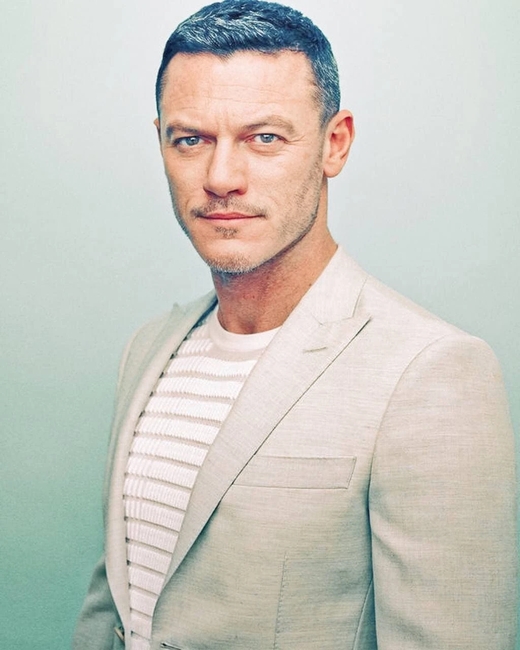 Luke Evans | Wiki ActorsWiki | Fandom