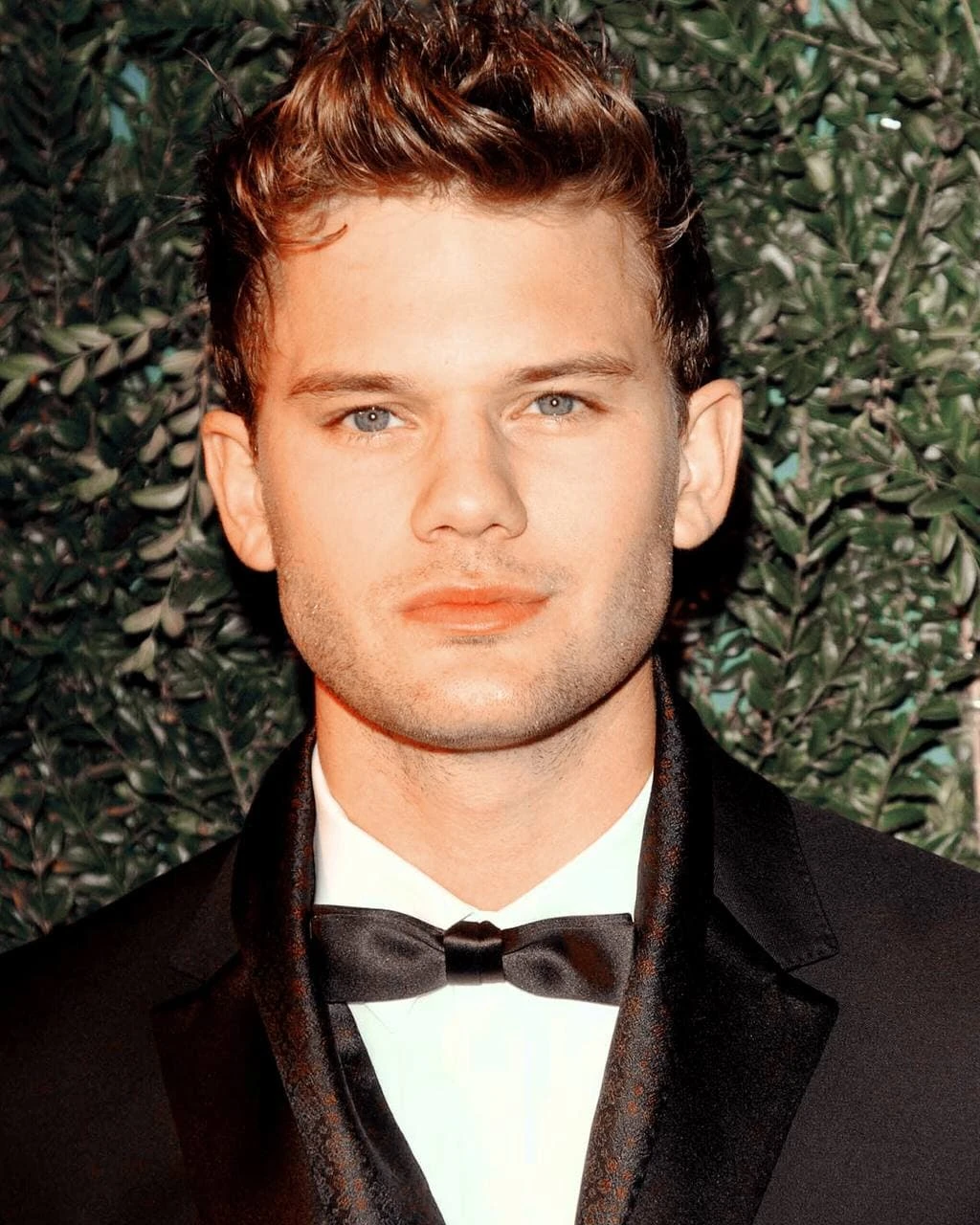 Jeremy Irvine | Wiki ActorsWiki | Fandom