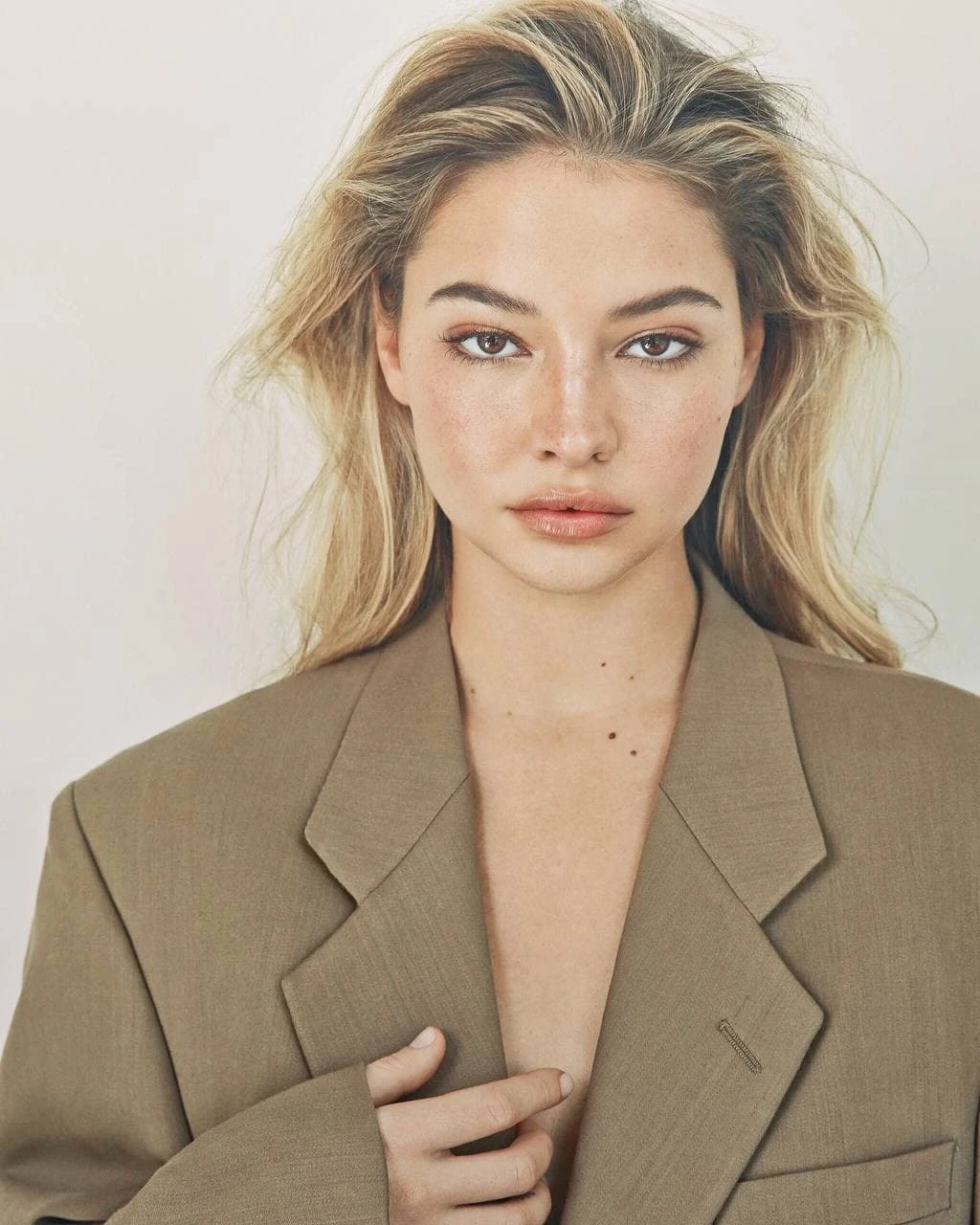 Madelyn Cline | Wiki ActorsWiki | Fandom